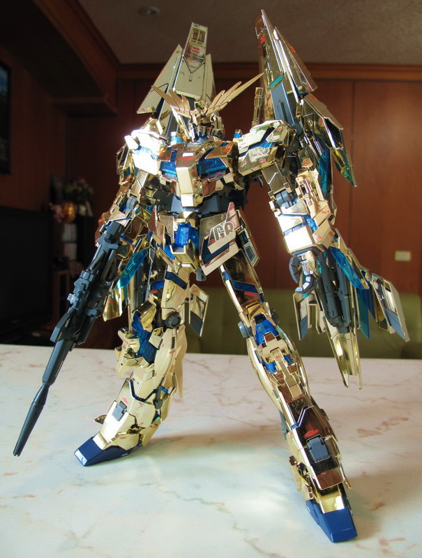 MG Unicorn Gundam [03] Phenex – 一天到晚作模型的MS翰
