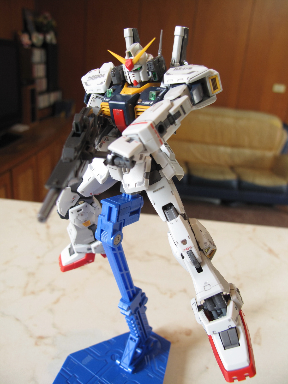 RG Gundam Mk-II (AEUG) – 一天到晚作模型的MS翰
